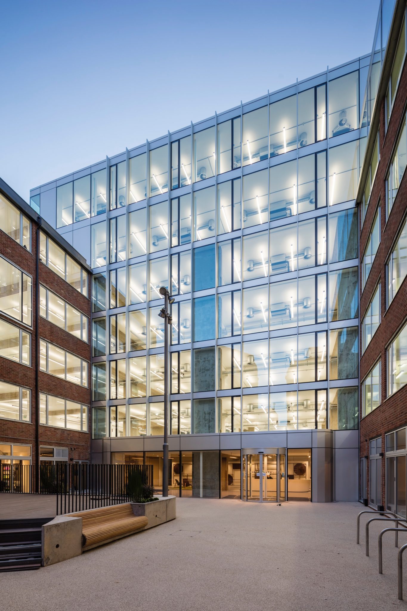 Sutton Yard, Clerkenwell - Cyril Leonard