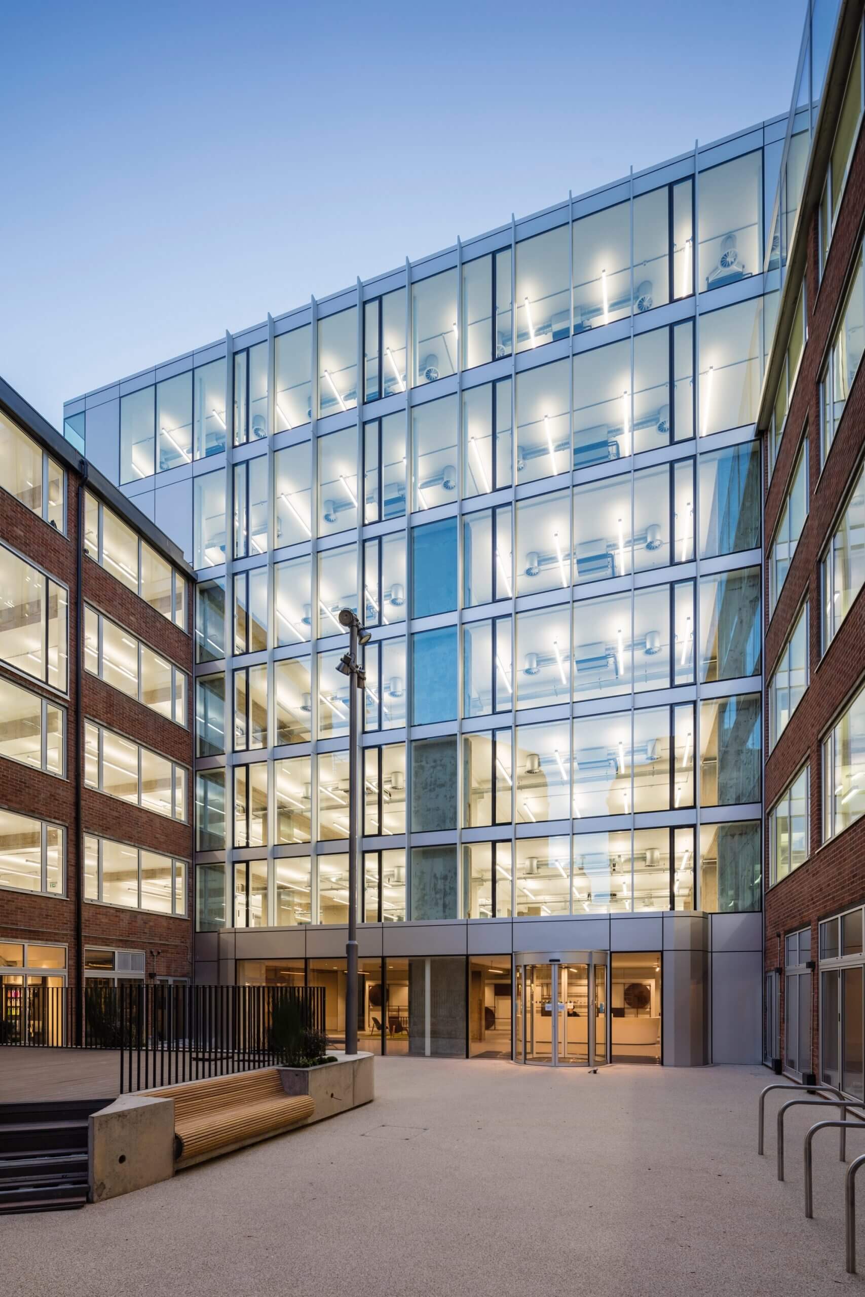 Sutton Yard, Clerkenwell - Cyril Leonard